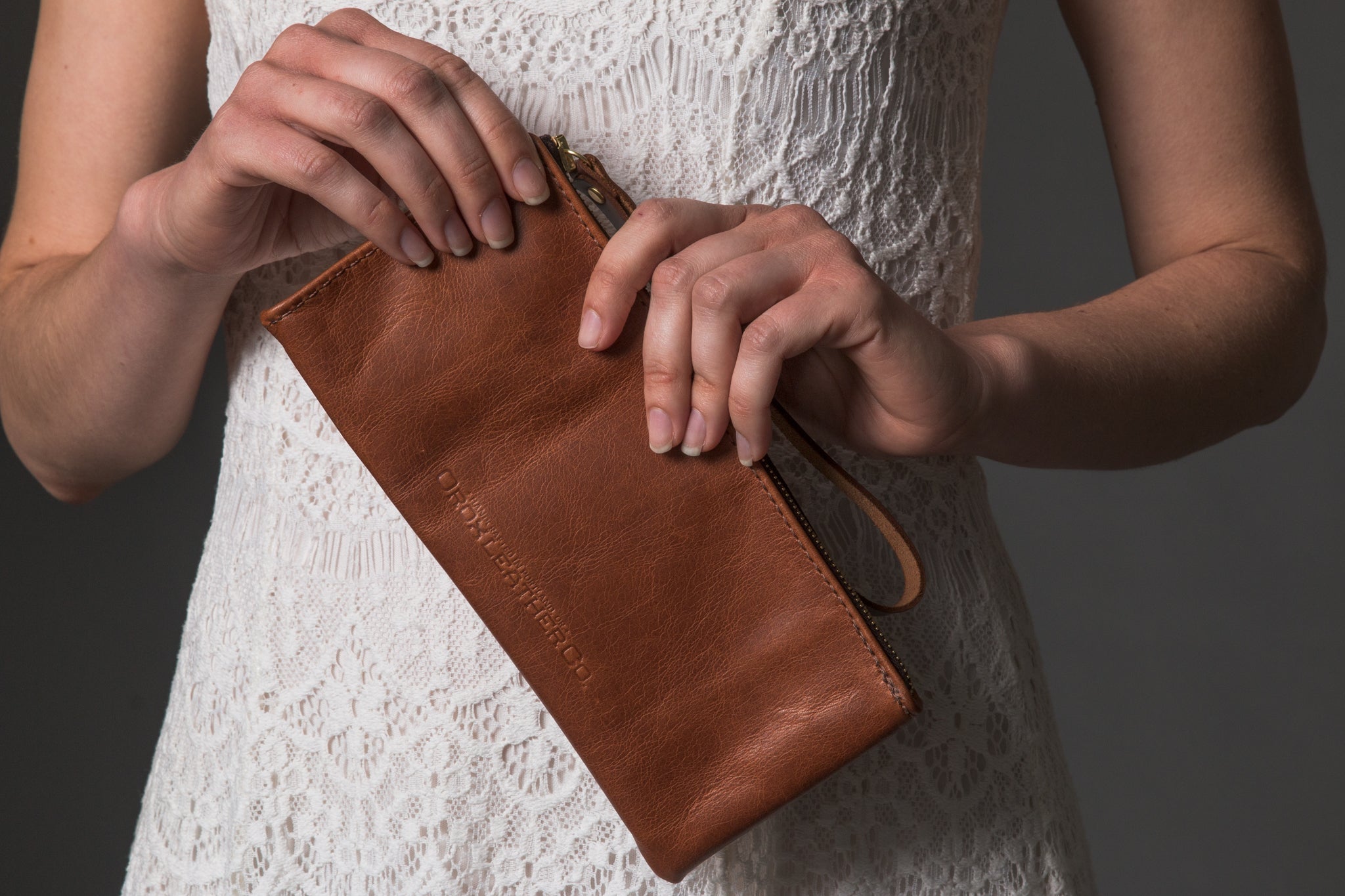 Zippered Clutch – Orox Leather Co.